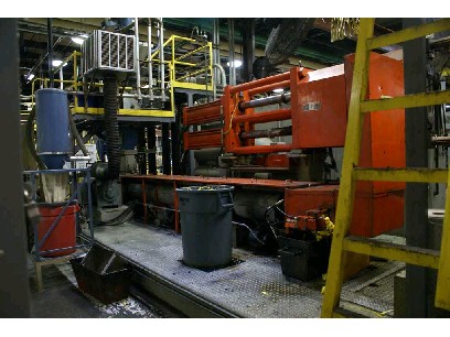 Injection Molding Machines: Uniloy 400 Ton 1600 Oz Structural Foam ...